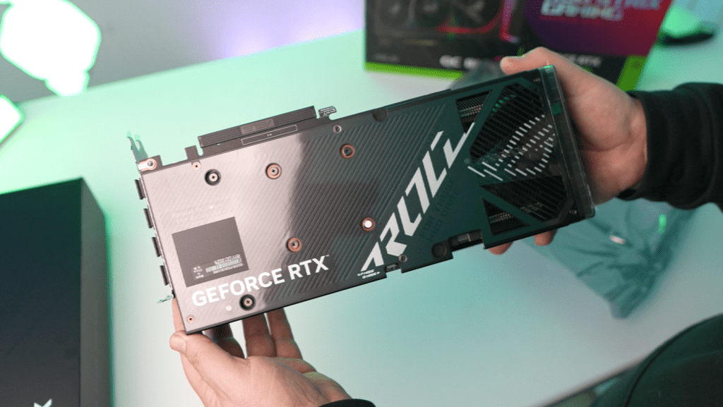 ASUS ROG Strix GeForce RTX 4060 OC - WTF - SoloGamer